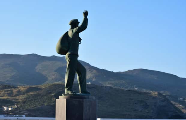 Din Atena: Excursie de o zi pe insula Andros | GetYourGuide