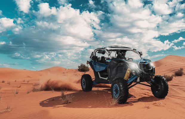 ดูไบ: ผจญภัยในทะเลทรายด้วยรถ 4WD Dune Buggy แบบขับเอง | GetYourGuide