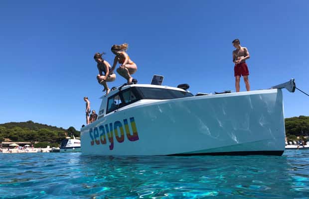 De Split: Passeio de barco em cabine de luxo até a Caverna Azul e Hvar ...