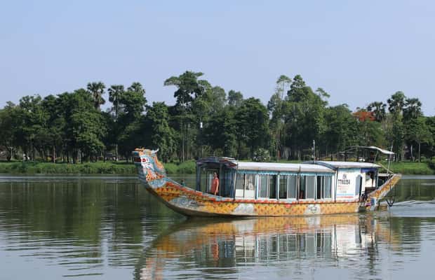 Hue motorsykkel- og båttur: Landsbygda, pagoder og kongelige graver ...