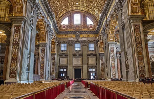 Basilique Saint-Pierre et musées du Vatican, entrée à la Chapelle ...