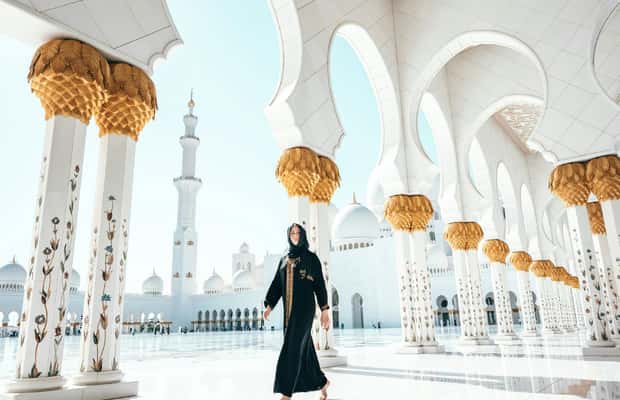 Abu Dhabi Walking Tour: Sheikh Zayed Mosque & Library | GetYourGuide