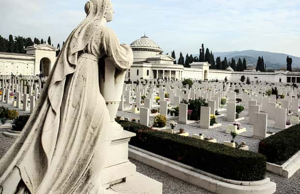Visita guiada al Cementerio Monumental Vantiniano: entre misterios y curiosidades | GetYourGuide