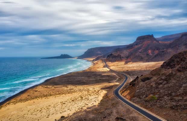 S.Vicent: Mercados, montanhas, aldeias piscatórias e praias | GetYourGuide