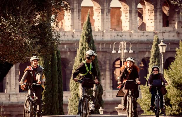 Rooma: Rooma maitse kvaliteetse Cannondale E-Bikega | GetYourGuide