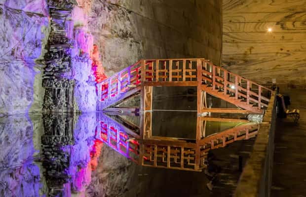 Uit Boekarest: Ontdekking in Europa's grootste zoutmijn | GetYourGuide