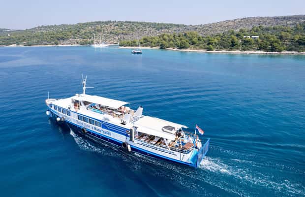 Split: Rundgang durch Trogir, Blaue Lagune und Schiffswrack-Kreuzfahrt ...