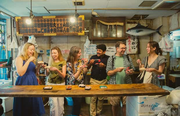 Tokyo : Tsukiji Fish Market Tour with Fresh Sashimi Tasting | GetYourGuide