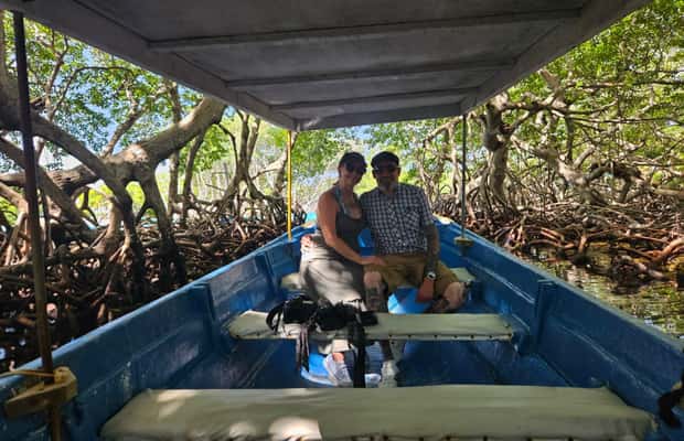 Roatán: tour dell'East End, Fish Crawl e Mangrove Tunnel | GetYourGuide