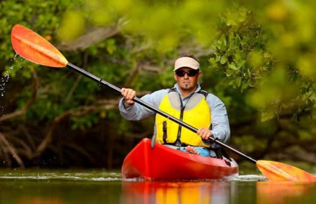 Natick: Lake Cochituate Single or Tandem Kayak Rental | GetYourGuide