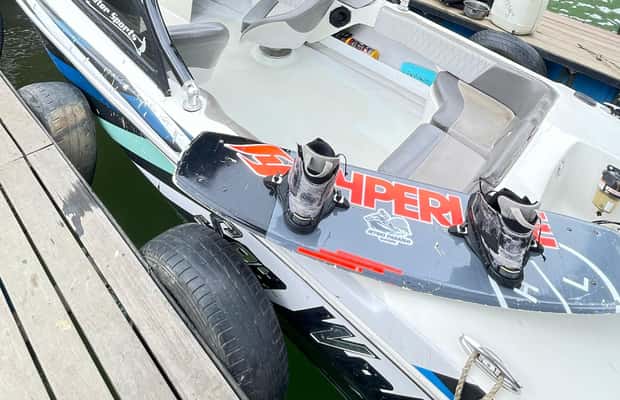 Reservoir Boat Tour with Guide in Guatapé | GetYourGuide