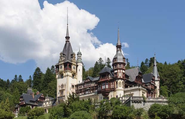 Privétour: vertrek Boekarest naar Kasteel Peles, Bran en Oude Stad ...