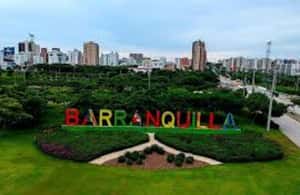 Vue de l'écoparc de la Ciénaga Mallorking + vue de l'embouchure du ...