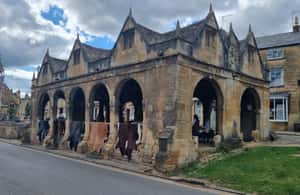 London: Cotswolds & Shakespeare's Stratford 2-Day Tour | GetYourGuide