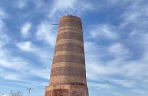 Tour de 2 días: lago Issyk-Kul, cascada, cañón y estancia en yurta ...