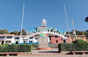 Puno: Full Day Floating Islands of Uros + Amantani + Spanish/English ...