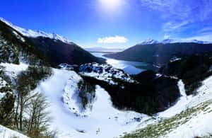 Excursión a los Lagos Fagnano y Escondido en 4x4 en Ushuaia | GetYourGuide