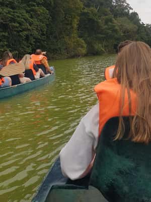 Spływ kajakowy po jeziorze Duluti (z napojami) | GetYourGuide