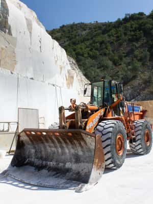 Carrara: Michelangelo Quarries and Carrara Art Studios Tour | GetYourGuide