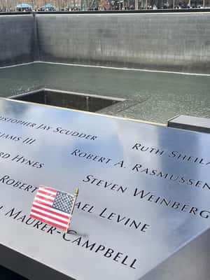 New York City: 9/11 Ground Zero Tour mit All-Access-Option | GetYourGuide
