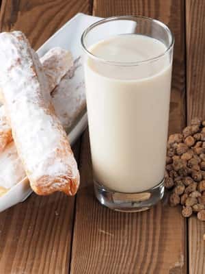 Valencia: Paella Cooking Class with Market Tour and Tastings | GetYourGuide