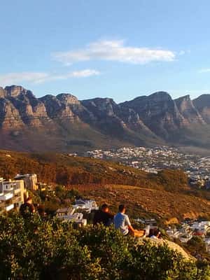 Kapstadt: Cape Point, 2 Ozeane und Weinprobe | GetYourGuide