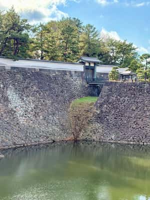 Tokyo: Imperial Palace and Kagurazaka Hidden History Tour | GetYourGuide