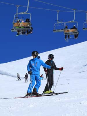 Bariloche: Ski lesson with equipment included in Cerro Catedral ...