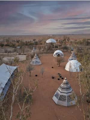 Riyadh: Desert Camp with Camel Ride, Dinner, and DJ | GetYourGuide