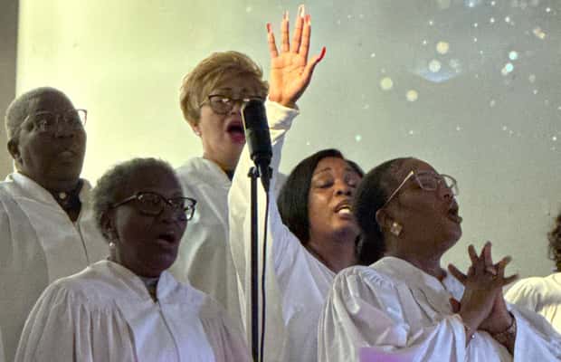 Harlem Walking Tour in French and Gospel Mass in a Small Group ...