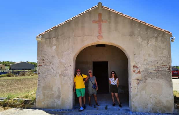 Cabras: A walking tour in the footsteps of the Barefoot Fishermen ...