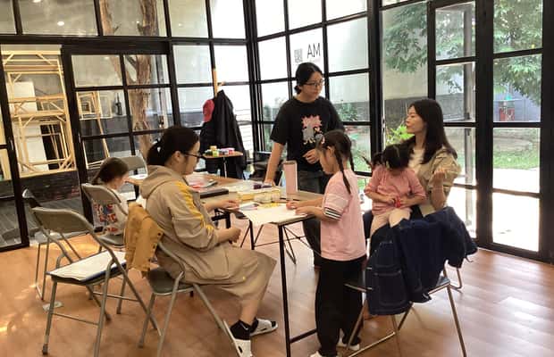 Hanoi: Kids' Art Class at Art Tutor Hanoi | GetYourGuide