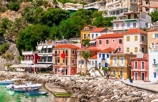 Korfu: Parga Dorf, Sivota Inseln und Blaue Lagune Kreuzfahrt | GetYourGuide