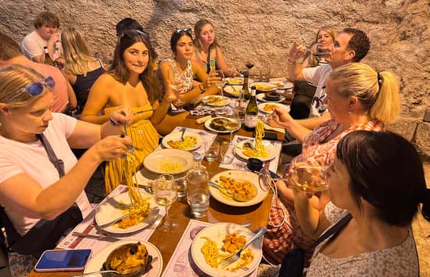 Rom: Gourmet-madtur med pladser og sightseeing i bycentrum | GetYourGuide