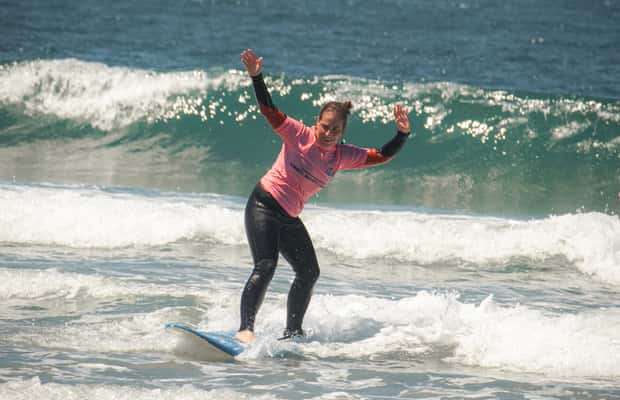 Viana do Castelo: Surf Lesson with Photos and Coffee | GetYourGuide