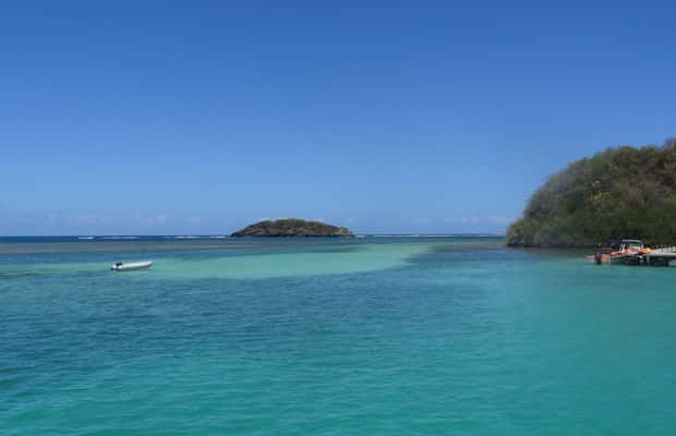 A day at sea to discover the lagoons of the Îlets du François ...