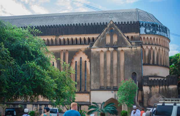 Zanzibar: Stone Town, maustekierros ja Prison Island lounas | GetYourGuide