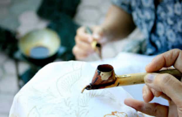 Batik Through the Eyes of a Local Balinese Family | GetYourGuide