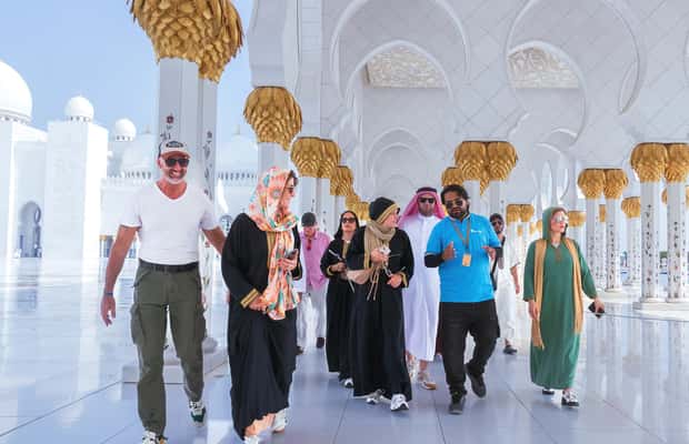 Abu Dhabi: Guided Walking Tour at Sheikh Zayed Grand Mosque | GetYourGuide
