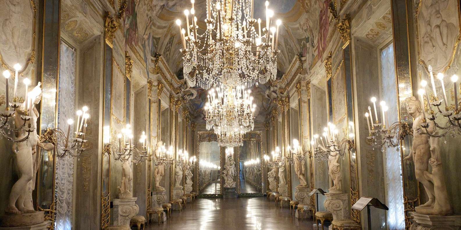 Museu do Palácio Real, Génova Bilhetes de transporte público: MELHORES ...