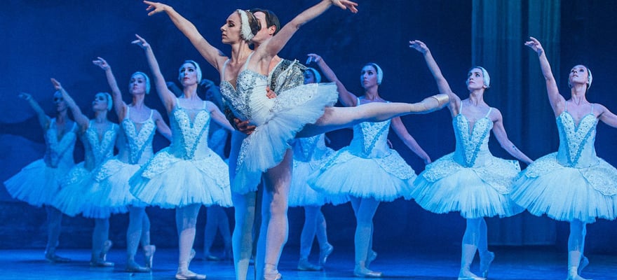 ブロードウェイ劇場、プラハ、プラハ – チケット＆ツアーの予約 | GetYourGuide