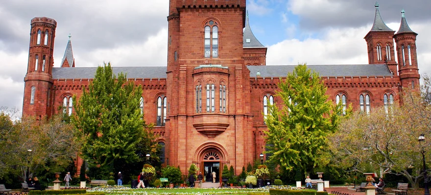 Smithsonian Castle, Washington, DC - Book Tickets & Tours | GetYourGuide