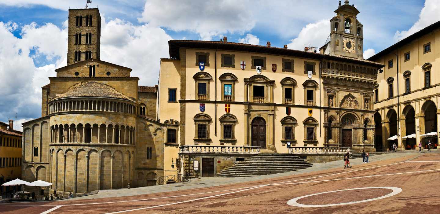 The BEST Arezzo Sightseeing on wheels 2023 - FREE Cancellation ...