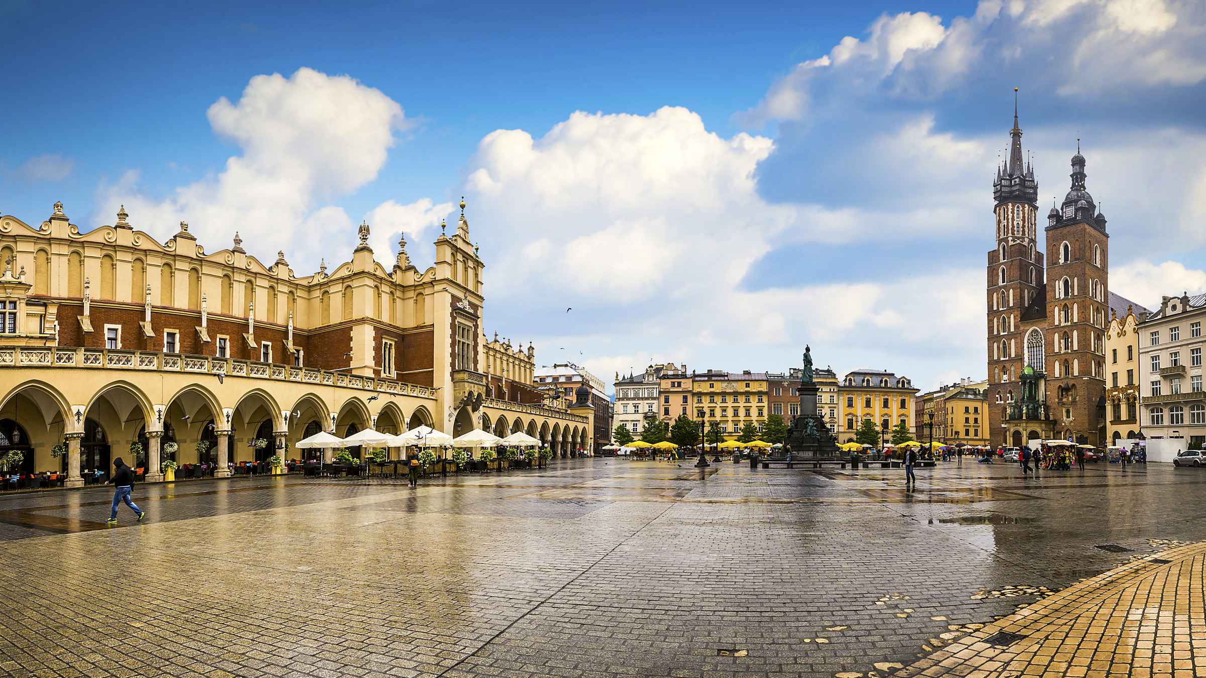 Main Market Square Krakow Book Tickets Tours GetYourGuide Main Market Square Krakow Book Tickets Tours GetYourGuide