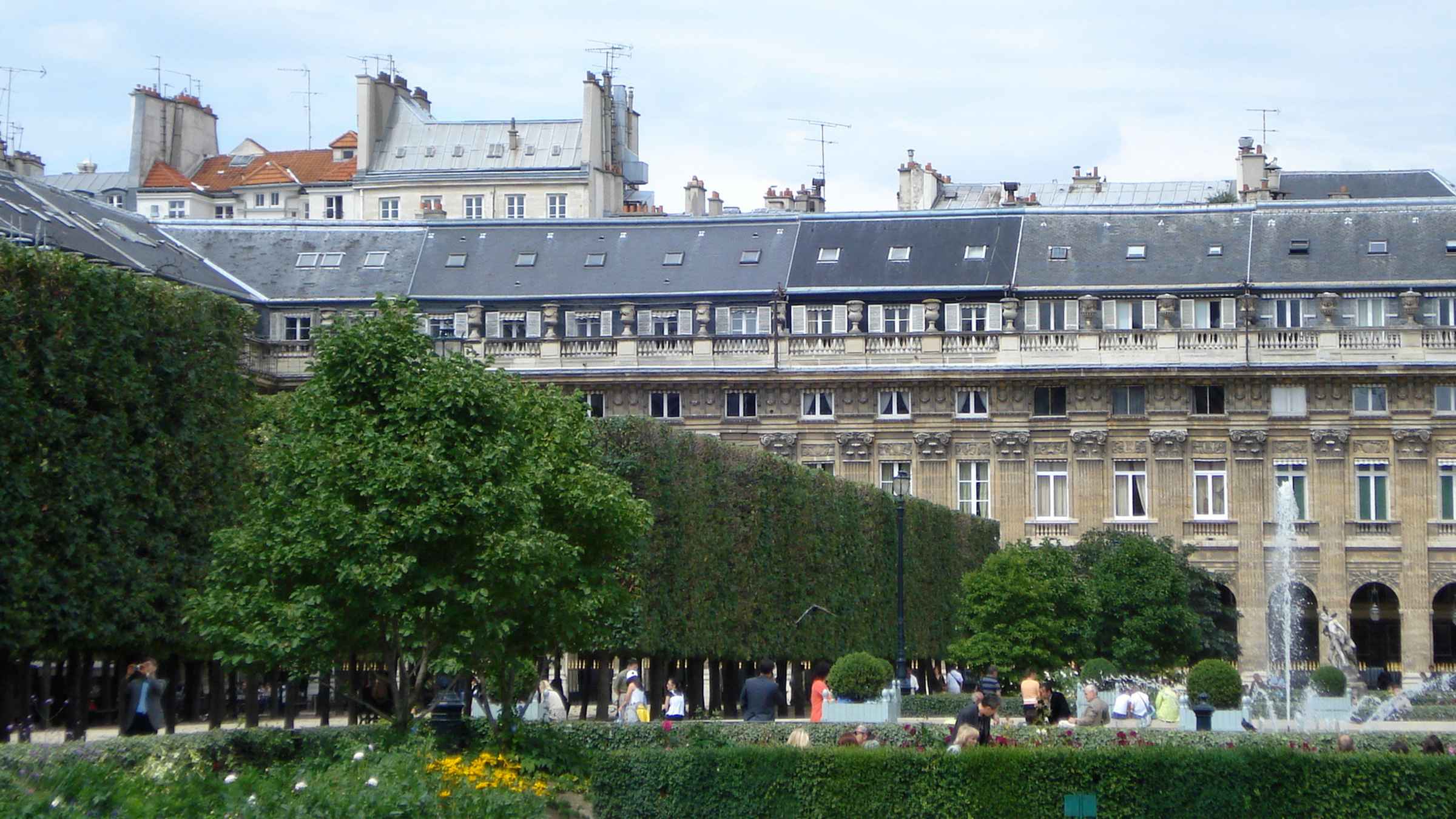 Palais-Royal Architecture | GetYourGuide