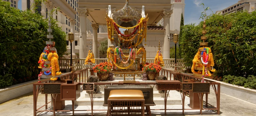 Erawan Shrine, Bangkok - Book Tickets & Tours | GetYourGuide