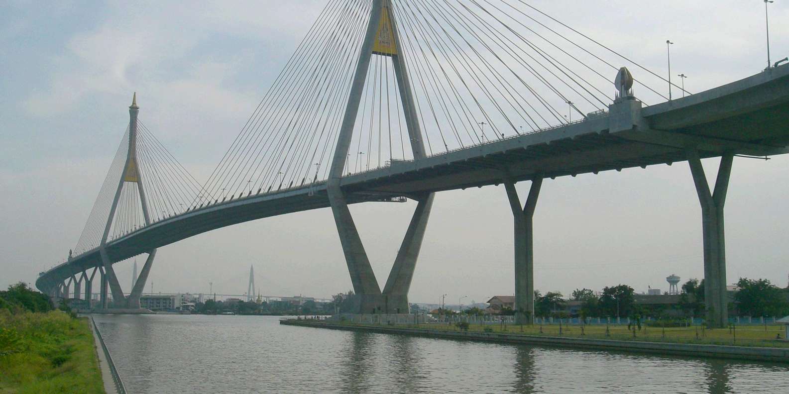 Bhumibol Bridge i Bangkok - Bestil billetter til dit besøg | GetYourGuide