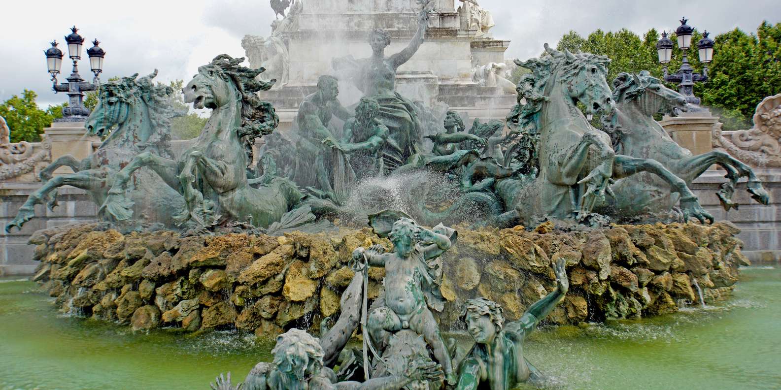 The BEST Place des Quinconces Landmarks & monuments 2023 - FREE ...