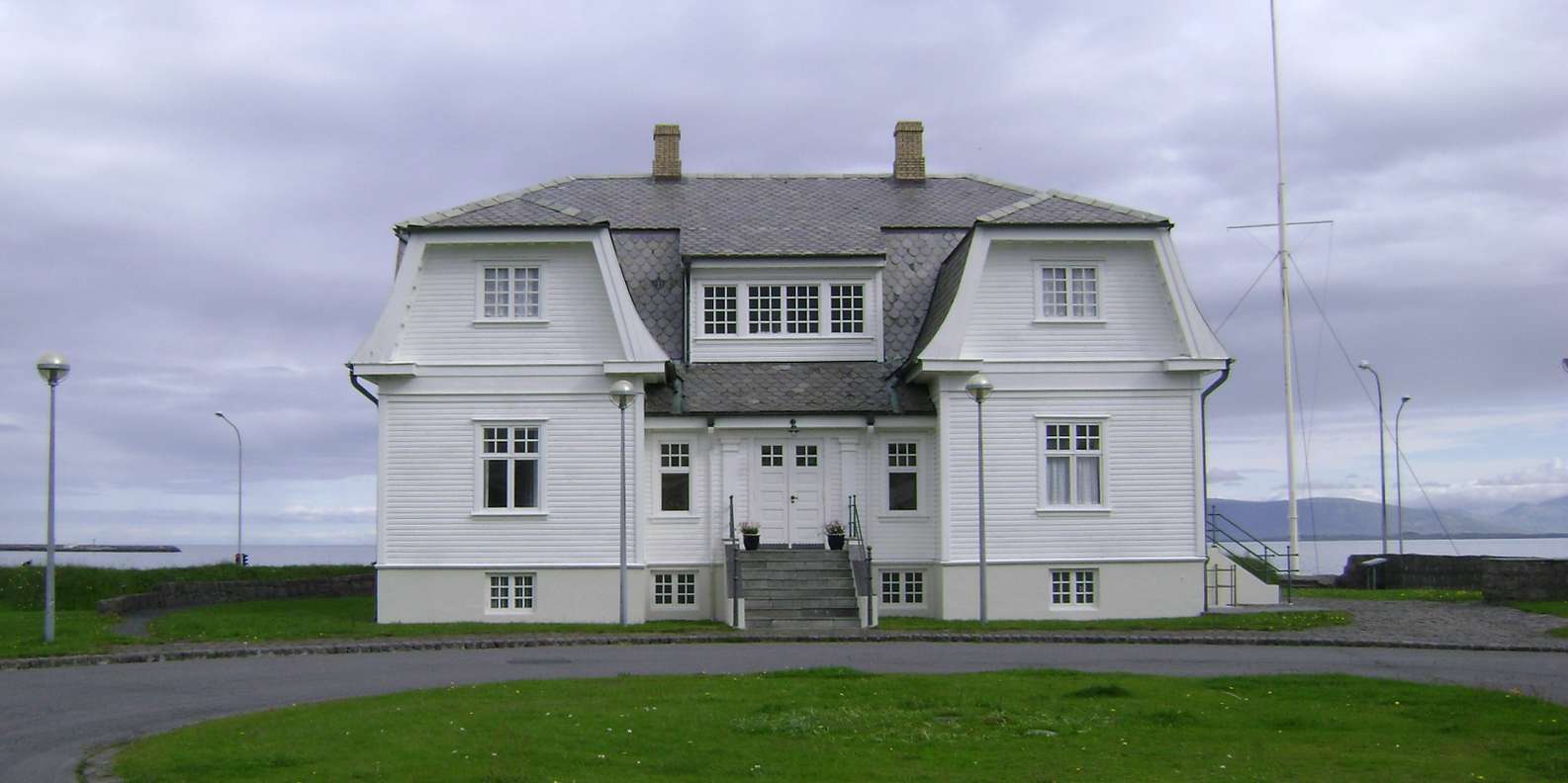 The BEST Hofdi House Archaeology 2023 - FREE Cancellation | GetYourGuide