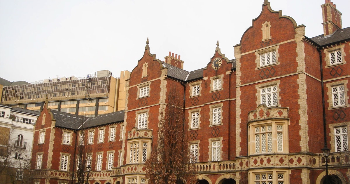 Kensington, London - Book Tickets & Tours | GetYourGuide.com